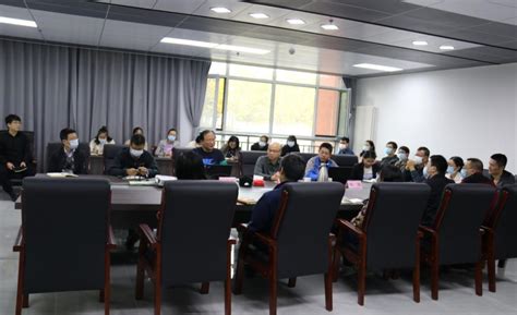 泰山学者张维海教授来信息与控制工程学院做学术报告 信息与控制工程学院