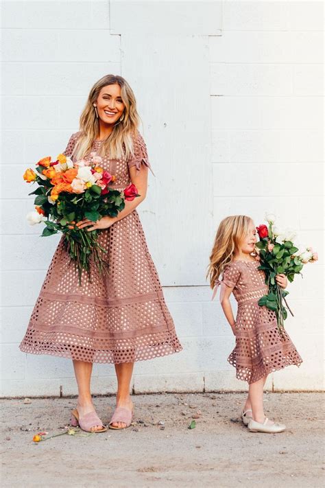 Mother Daughter Photoshoot Outfit Ideas