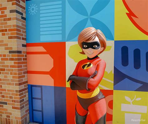 Elastigirl Is Meeting Solo At Pixar Plaza Disneys Hollywood Studios