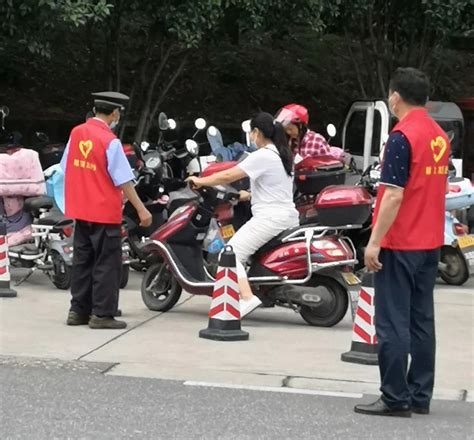 奉献有爱做志愿 互助进步促文明——湖北科技学院附属第二医院组织开展创建文明城市志愿者服务咸宁名医网