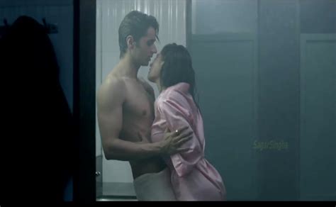 Khatija Iqbal Sexy Scene In Ragini Mms Returns Aznude