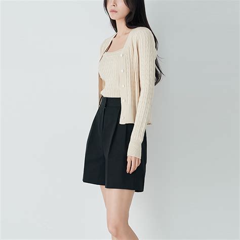 리틀마켓 💗봄여름신상💗세트구성💗 꽈배기 니트 크롭 일자넥 슬리브리스and가디건 세트 Ed43b3 나시 민소매 케이블 베이지 블랙 화이트 블루 데일리 데이트 출근 여행 피크닉 룩