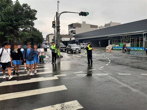 維護用路人安全 東港警分局結合義交共同防制事故 臺灣郵報