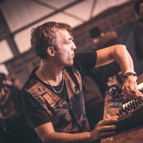 Midi Link Songs Events And Music Stats Viberate Com