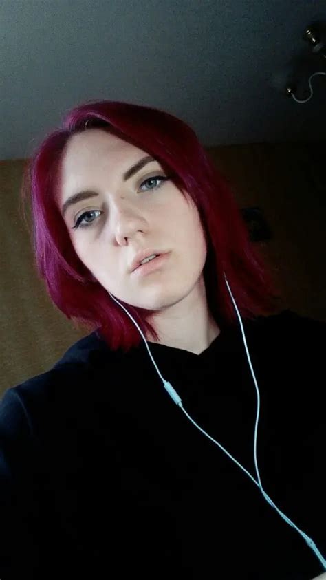 Reddit Cute Girl I Love Her Face Need Help Scrolller