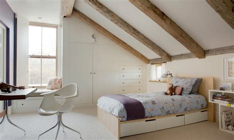 Декоративни греди на тавана модерната класика