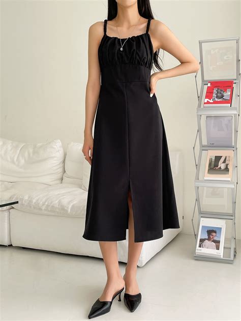 Dazy 앞가슴 셔링 하이 트임 캐미 드레스