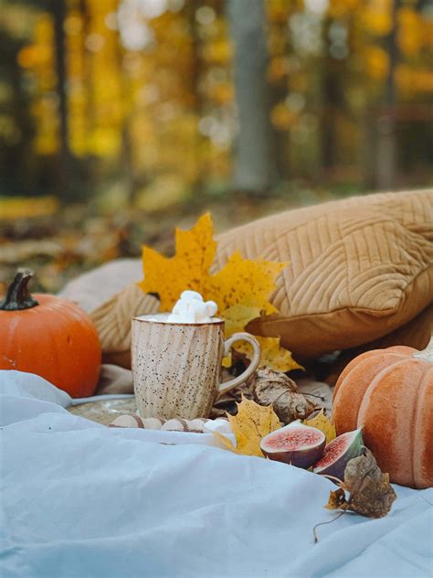 100 Girly Autumn Wallpapers