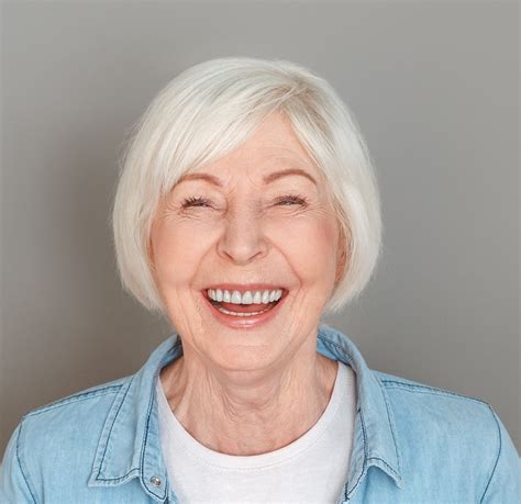 15 Best Hairstyles For Women Over 60 With Oval Faces