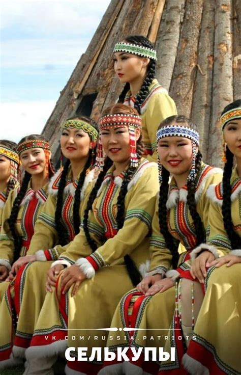 Pin By Shari Munsch On Siberia In 2025 Modern Outfits Colourful