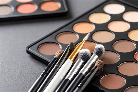 Smokey Eye Tutorial For Beginners