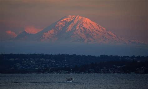 Mount Rainier Is Melting Away Before Our Eyes