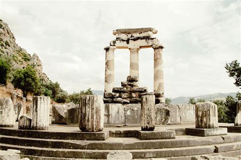 The Temple Of Apollo At Delphi Historical Facts Location