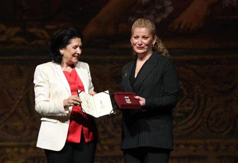 სალომე ზურაბიშვილმა 9 აპრილის აქციის მონაწილე ნანა მახარაძე ასევე 7 8