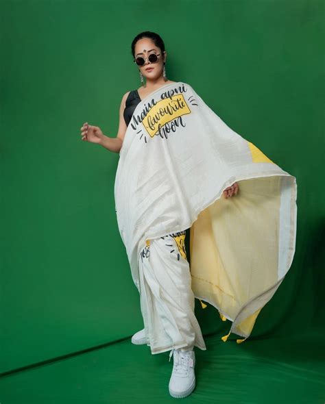 Anasuya Bharadwaj Ravishing In Her Latest Hot Saree Wear Photos Goes Viral On Social Media Ta