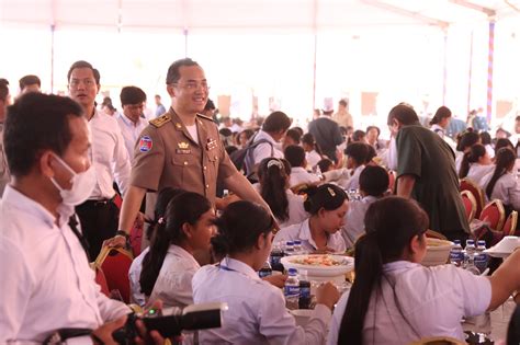 Nuon Pharat នួន ផារ័ត្ន Added A Nuon Pharat នួន ផារ័ត្ន