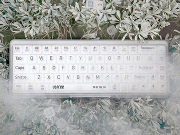 Lofree、キースイッチまで「透明」にこだわったキーボードなど変わり種3種 Pc Watch