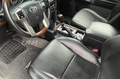 تویوتا پرادو دو در کارکرد ۱۲۰هزار کیلومتر بدنه یک لکه رنگ اتوماتیک فول