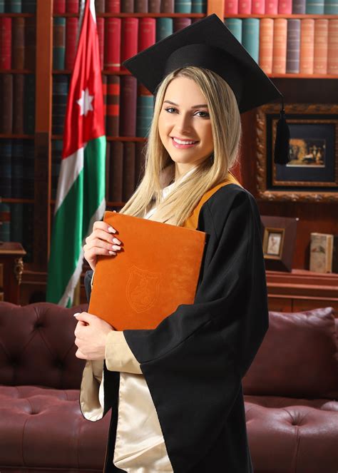 Jubeiha Studios خريجي الجامعة الاردنية بإختيارك