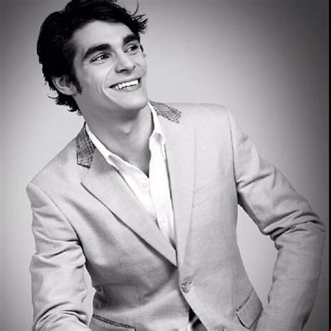 Rj Mitte Biography Height And Life Story Super Stars Bio