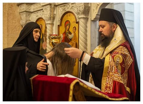 Монашење у манастиру Моштаница ПРАВОСЛАВНА ВЈЕРОНАУКА ЗА ШКОЛЕ РС