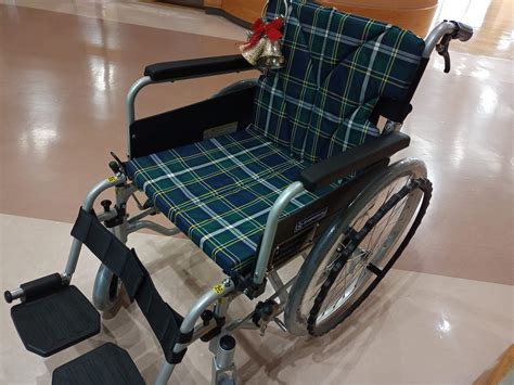 株式会社アークベル様から車椅子を贈呈いただきました News 医療法人仁成会（とやの中央病院、にいがた園、第二にいがた園） 採用サイト