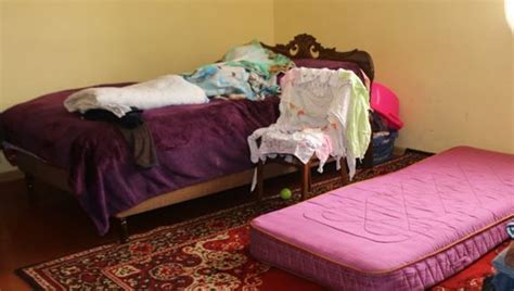 Вітчим перетворив моє життя в Nекло а тепер вимагає щоб я його утримувала Мене особливо