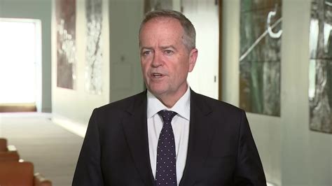 Shocking Train Wreck Performance Bill Shorten Responds To Scott