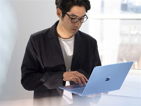 用于完成工作的 Ai 聊天功能 智能 Microsoft 365 Copilot 副驾驶®