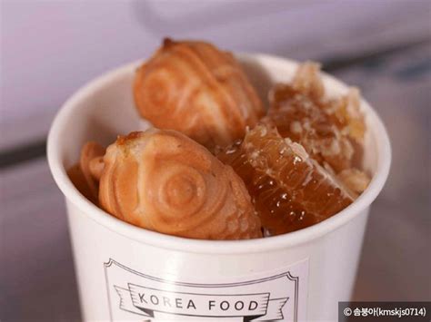 케이크 대신 눈도 입도 즐거운 ‘이색 붕어빵 전문점