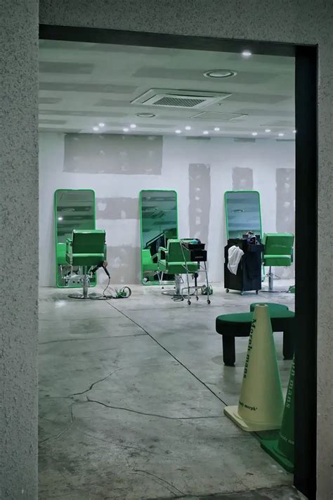 초록색 포인트 모던 인더스트리얼 25평 미용실 인테리어 화성 오산동
