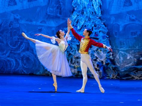 The Holiday Classic Nutcracker Dancemn