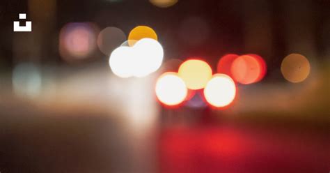 빨간색 녹색 및 노란색 보케 조명 사진 Unsplash의 무료 브레이크 등 이미지