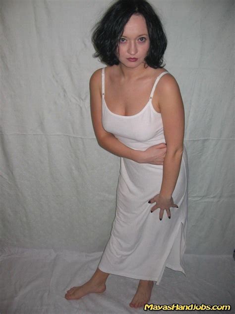 The Gorgeous Maya Loses Her White Dress And Waits For Your Cock Photos