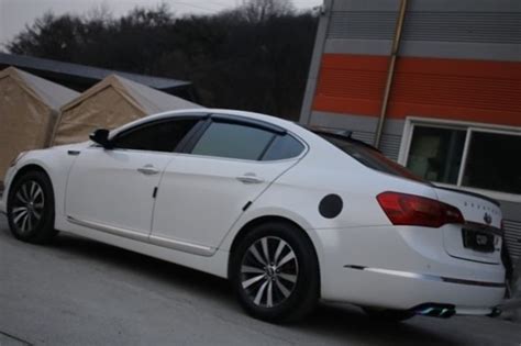 오로라 하이테크 와프배기 K7 차량이 중통 작업을 하기위해 입고 기존에 와프 중저음 듀얼 배기와