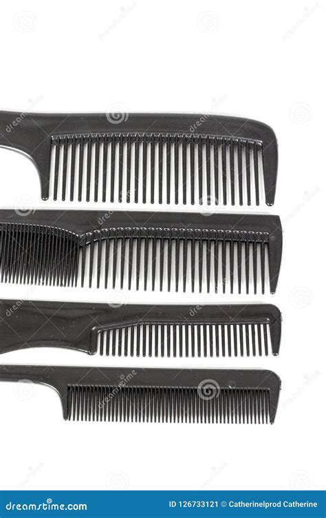 Ferramentas Do Cabelo Beleza E Conceito Do Cabeleireiro Pentes Diferentes No Fundo Branco
