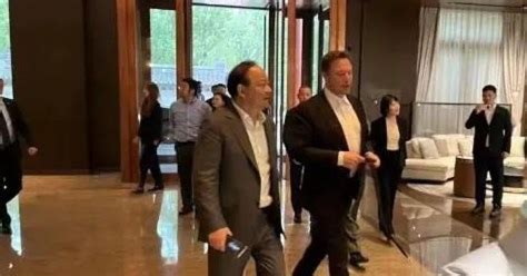 테슬라 일론 머스크 중국 방문해 가장 먼저 만난 기업가는