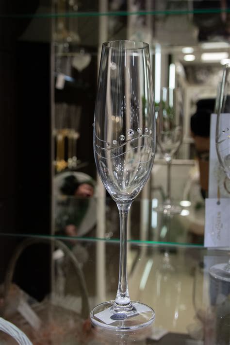 Ритуални кристални чаши модел Вълнение 2 броя Сватбен Център