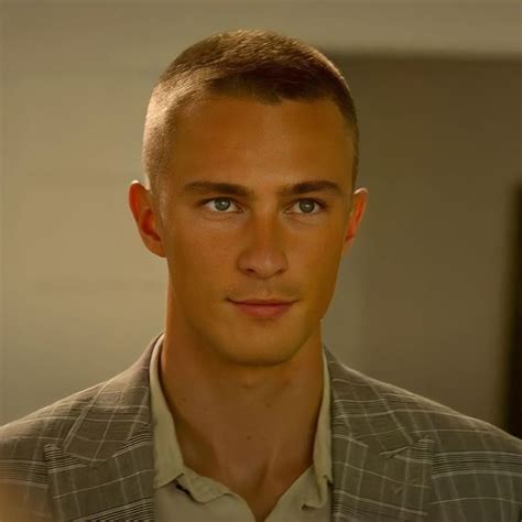 Drew Starkey Rafe Buzz Cut Hottest Guy Ever