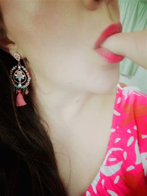 Checking For Lipstick On My Teeth Scrolller