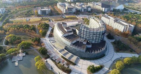 东华大学美术宿舍大山谷图库