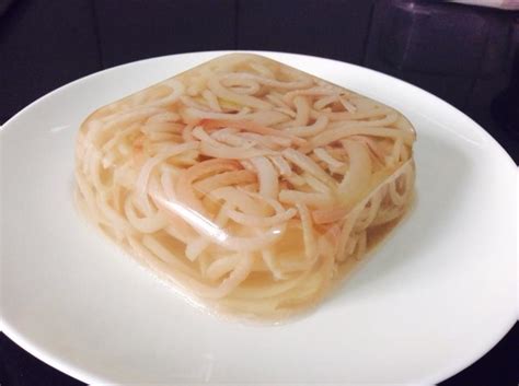 【水晶肉皮冻的做法步骤图，水晶肉皮冻怎么做好吃】萌萌姥爷下厨房