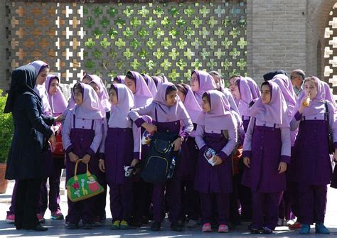 Jungleworld Bildung Im Iran In Den Fängen Des Regimes