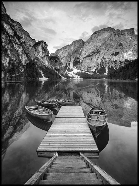 Plakat 21x30 łódki Jezioro Krajobraz Czarno Biały Fotopp Sklep