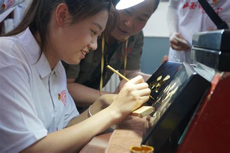 人民网