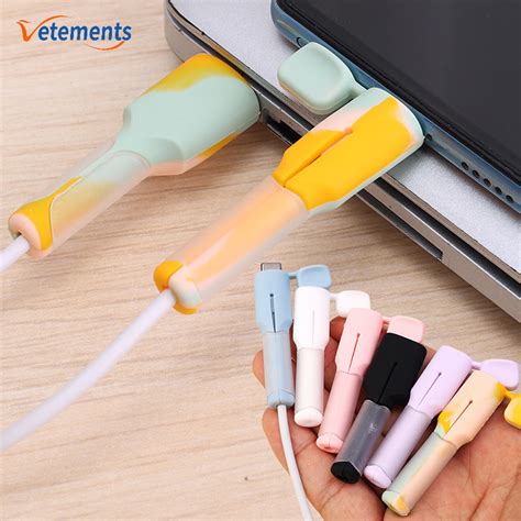 1 對實用防破損數據線插頭保護套 通用 Type C Usb 充電線端口防塵矽膠套 蝦皮購物