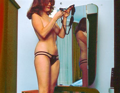 Retro Babes 002 Pic Of 48