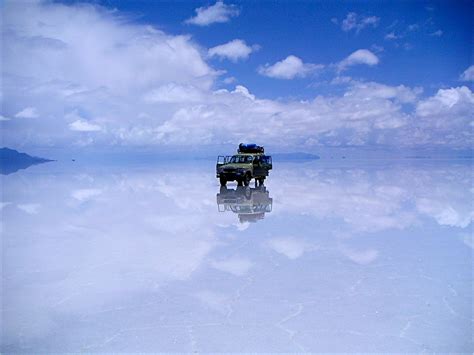 20 Imágenes Donde Cielo Y Tierra Se Confunden En El Salar De Uyuni