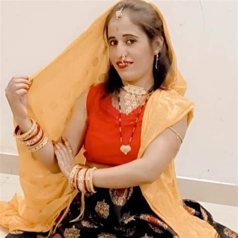 Gitika Pamnani Pamnanigitika • Threads Say More