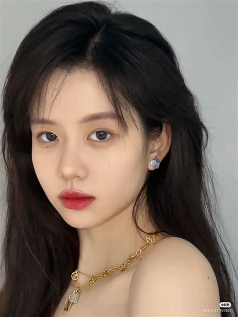 Ulzzang Chinese Girl Unfiltered Fashion Makeup